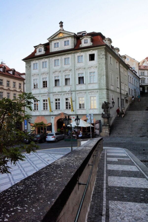 The Beautiful Architecture of Prague - gscinparis