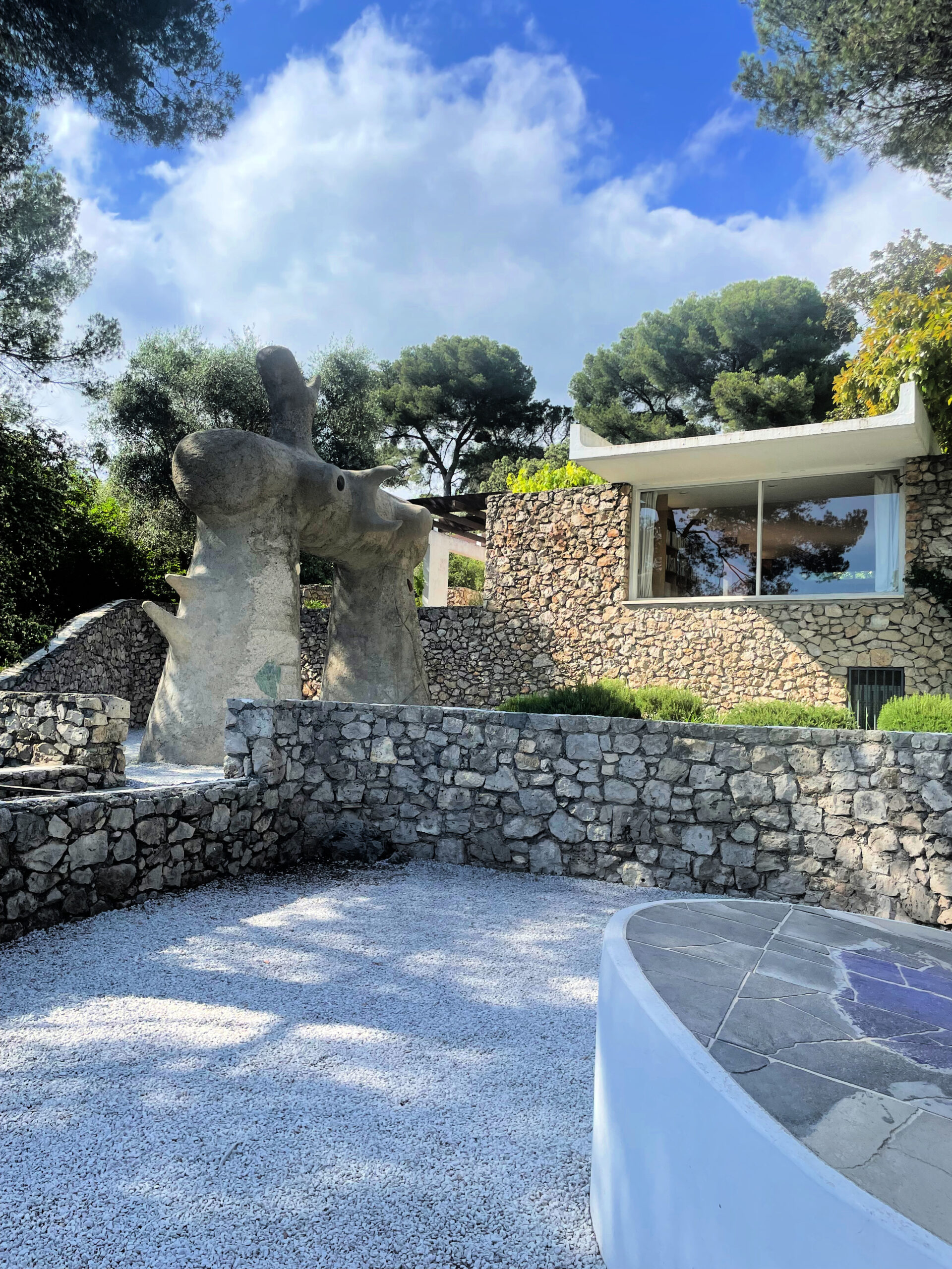 La Fondation Maeght: Art and Architecture in the South of France ...