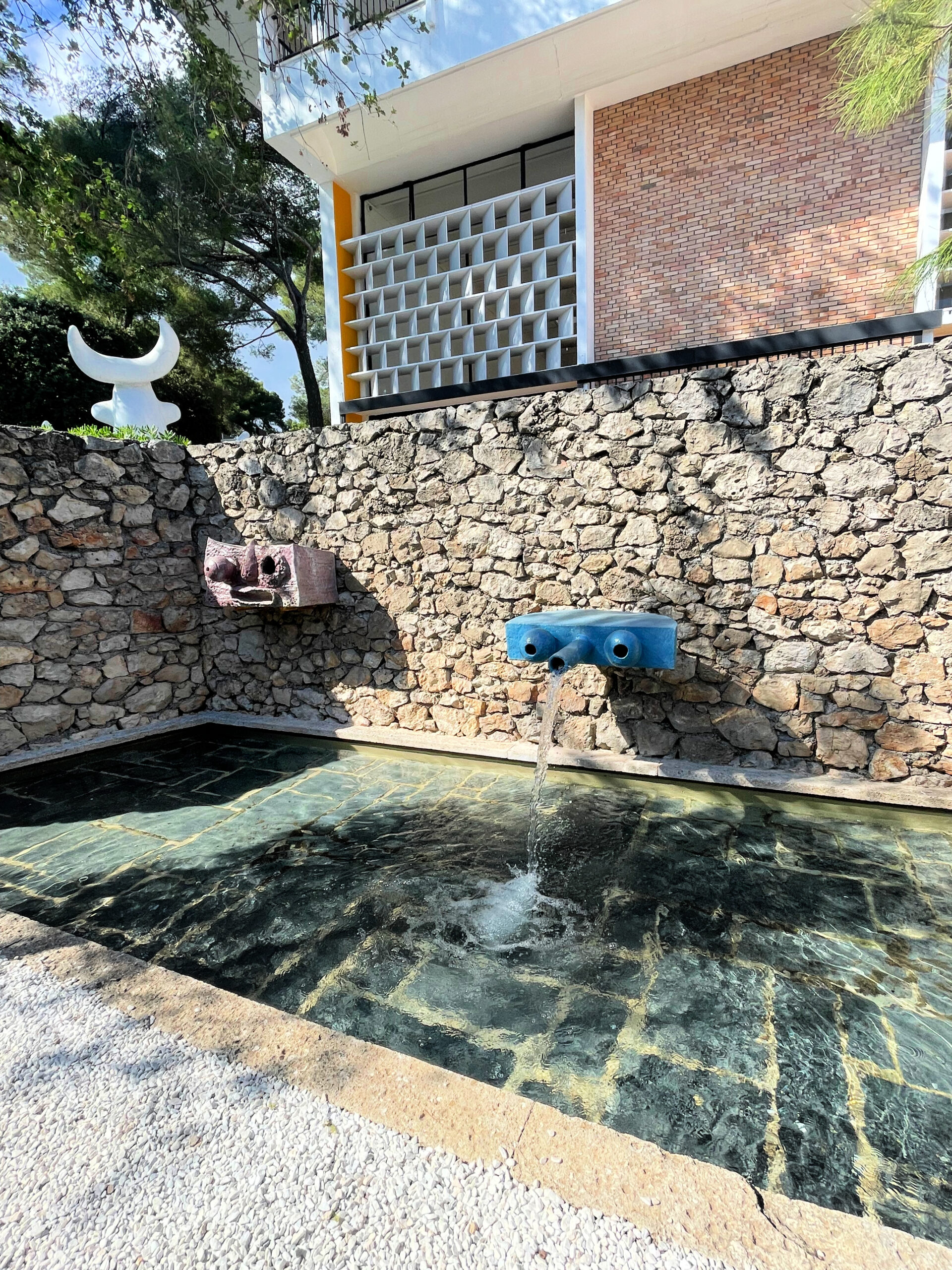 La Fondation Maeght: Art and Architecture in the South of France ...
