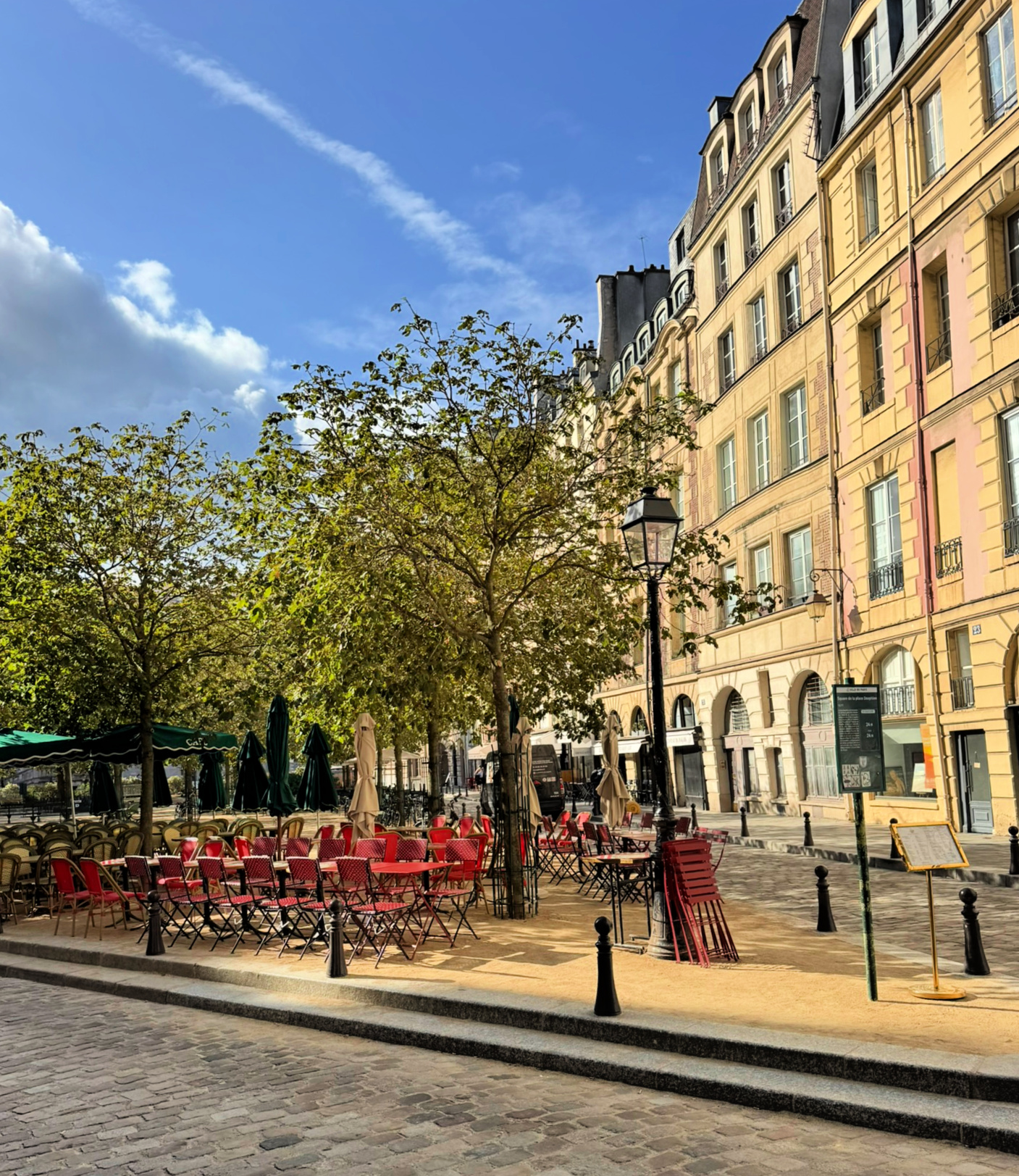 Place Dauphine: History, Cafés, and Hidden Beauty in Paris - gscinparis